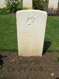 Photograph of the final resting place of Robertson, Ralph - The War ...
