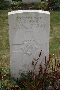 Photograph of the final resting place of Hook, Alfred Charles - The War ...