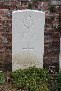 Photograph of the final resting place of Sutherland, F - The War Graves ...