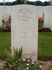 Photograph of the final resting place of Luckhurst, George Herbert ...