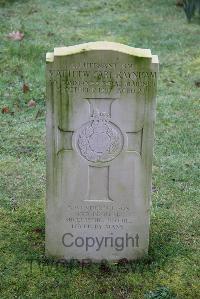 Photograph of the final resting place of Raynham, Matthew Carl - The ...