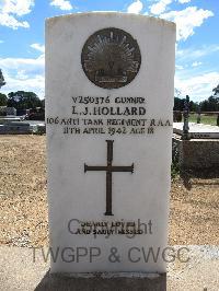Photograph of the final resting place of Hollard, Laven James - The War ...
