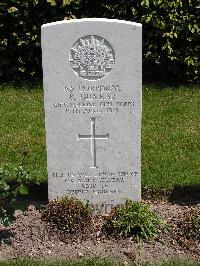 Photograph of the final resting place of Gilvear, Kenneth - The War ...