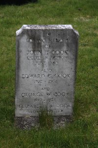 Photograph of the final resting place of Cook, John Henry - The War ...