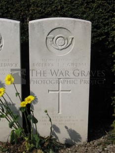 Photograph of the final resting place of GWYNNE, RODERICK THYNNE ...
