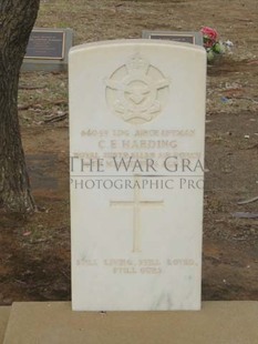 Photograph of the final resting place of HARDING, CYRIL ERNEST - The ...
