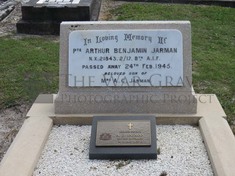 Photograph of the final resting place of HORWOOD, MURRAY - The War ...