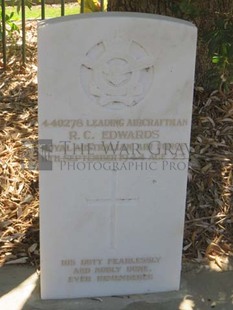Photograph of the final resting place of EDWARDS, ROY CECIL - The War ...