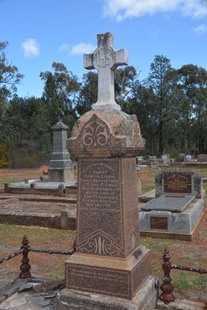 Photograph of the final resting place of VAGG, ROBERT SAMUEL LESLIE ...